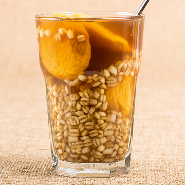 ¿Falta alguna? Las 12 bebidas chilenas clásicas de Fiestas Patrias | Ladera Sur