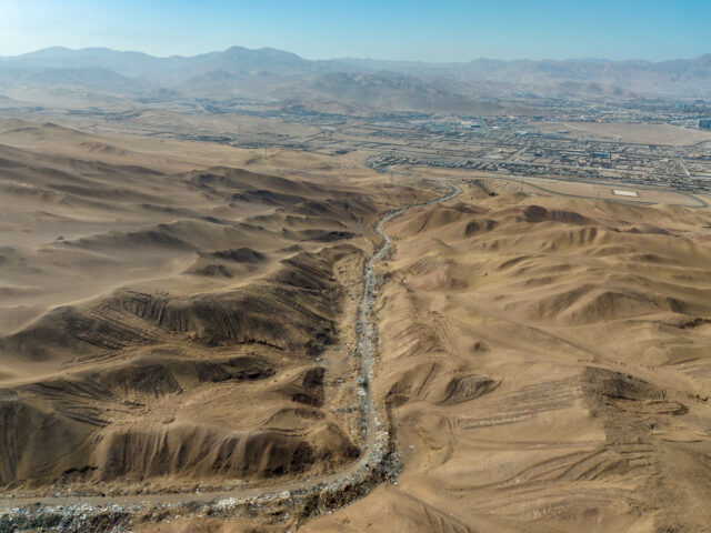 Imágenes impactantes: Los vertederos de basura y ropa que continúan ...