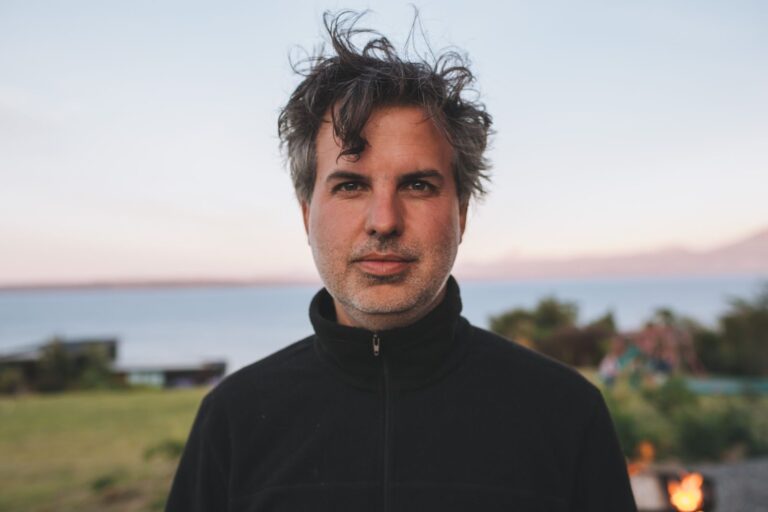 El primer chileno en ganarlo: Martín del Río, fundador de Ladera Sur ...